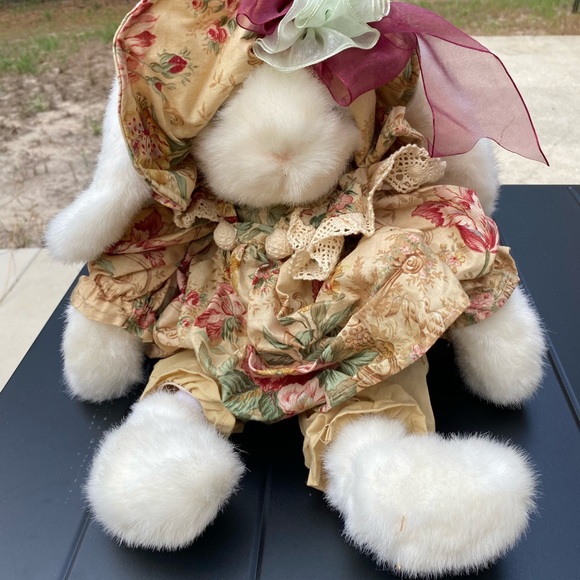 Russ | Toys | Russ Berrie Gardenia White Rabbit Stuffed Animal 1 Long ...